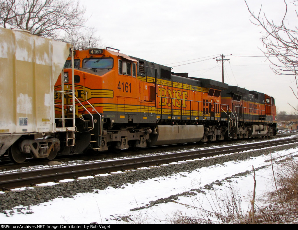 BNSF 4161 and 1112